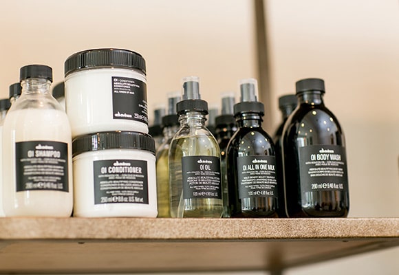 ten friends- the ultimate blow dry and style house experience